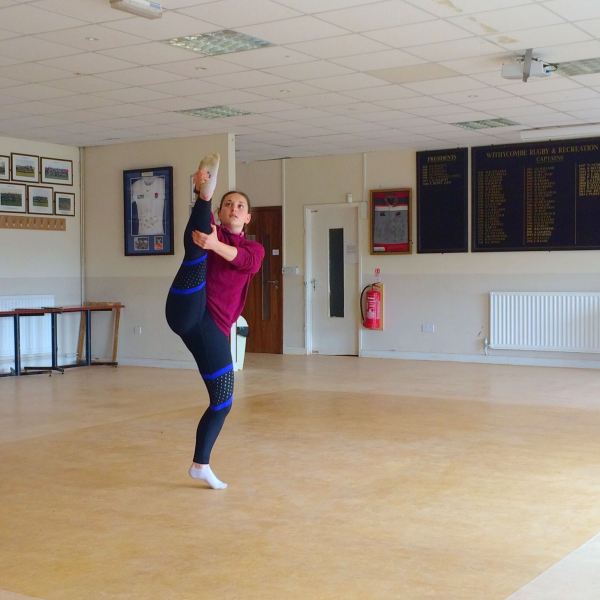 One Move At A Time: Leg Holds – RADanceFitness